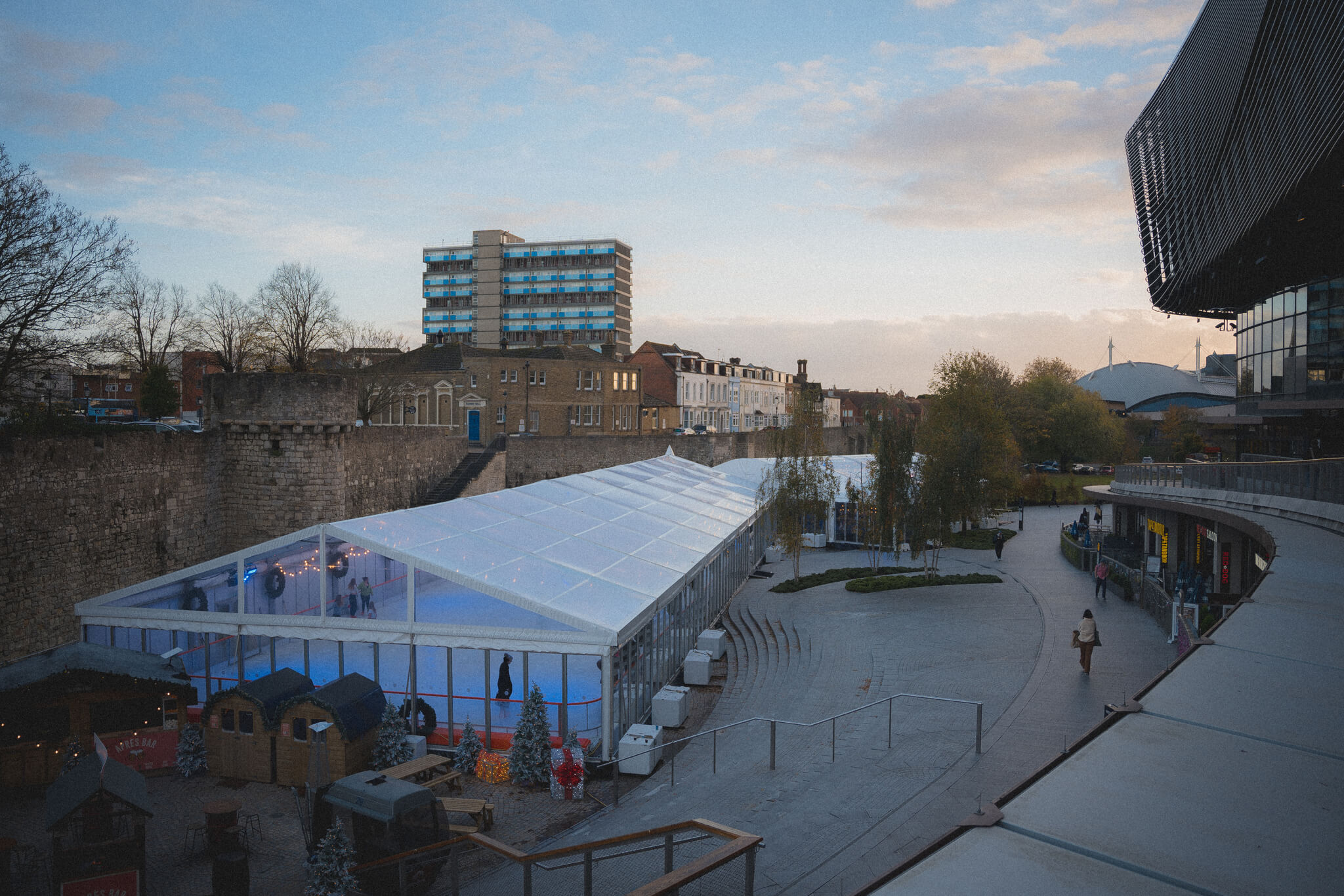 Rent or supply ice rink - Ice Rinks & family fun in Ireland | On Ice